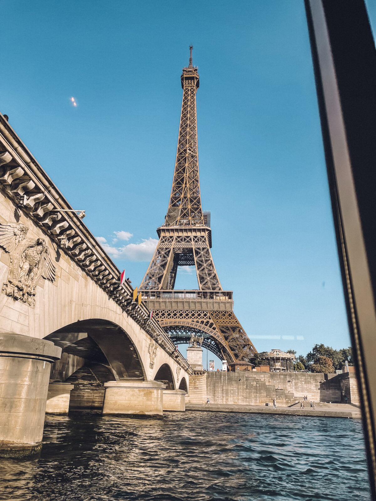 Maxims Sur Seine: The Best Dinner Cruise In Paris? - Amy Morgan & Co